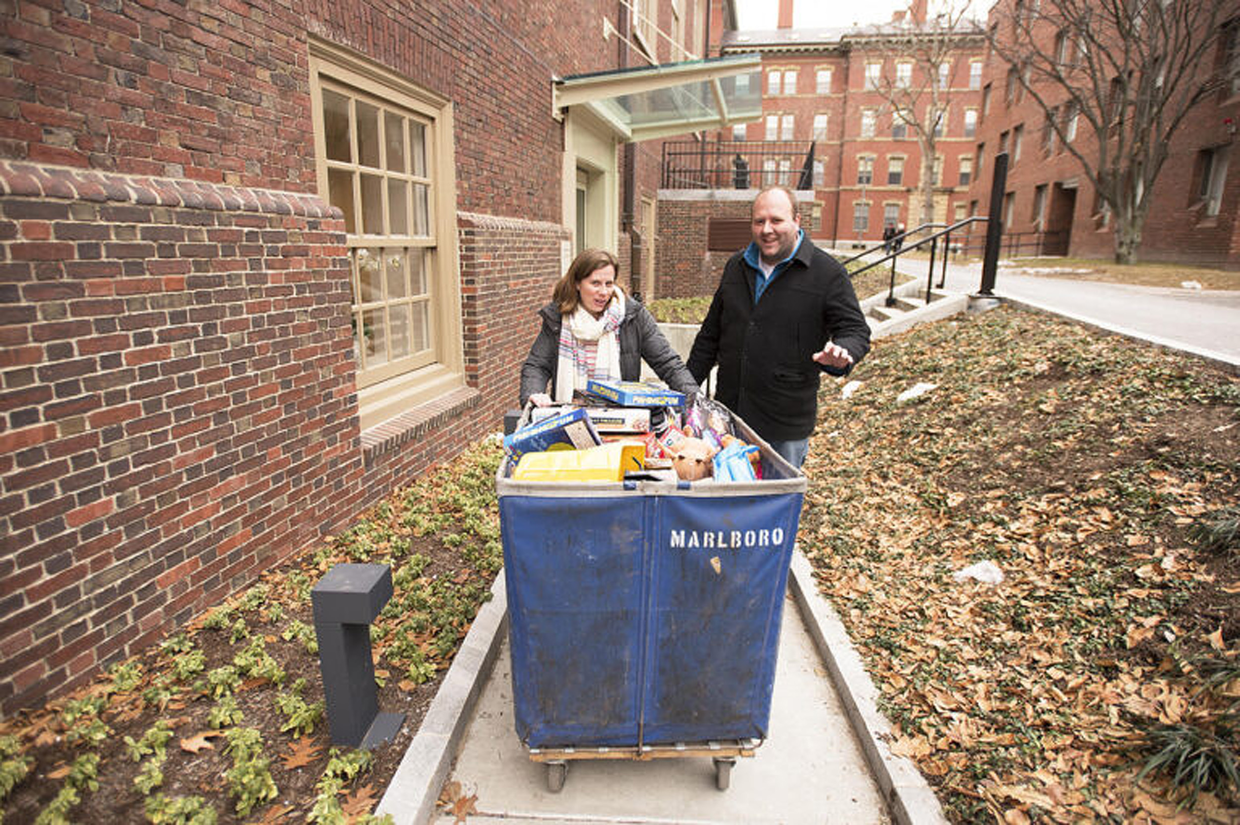 Phillips Brooks House hosts virtual holiday toy and joy drive — Harvard ...
