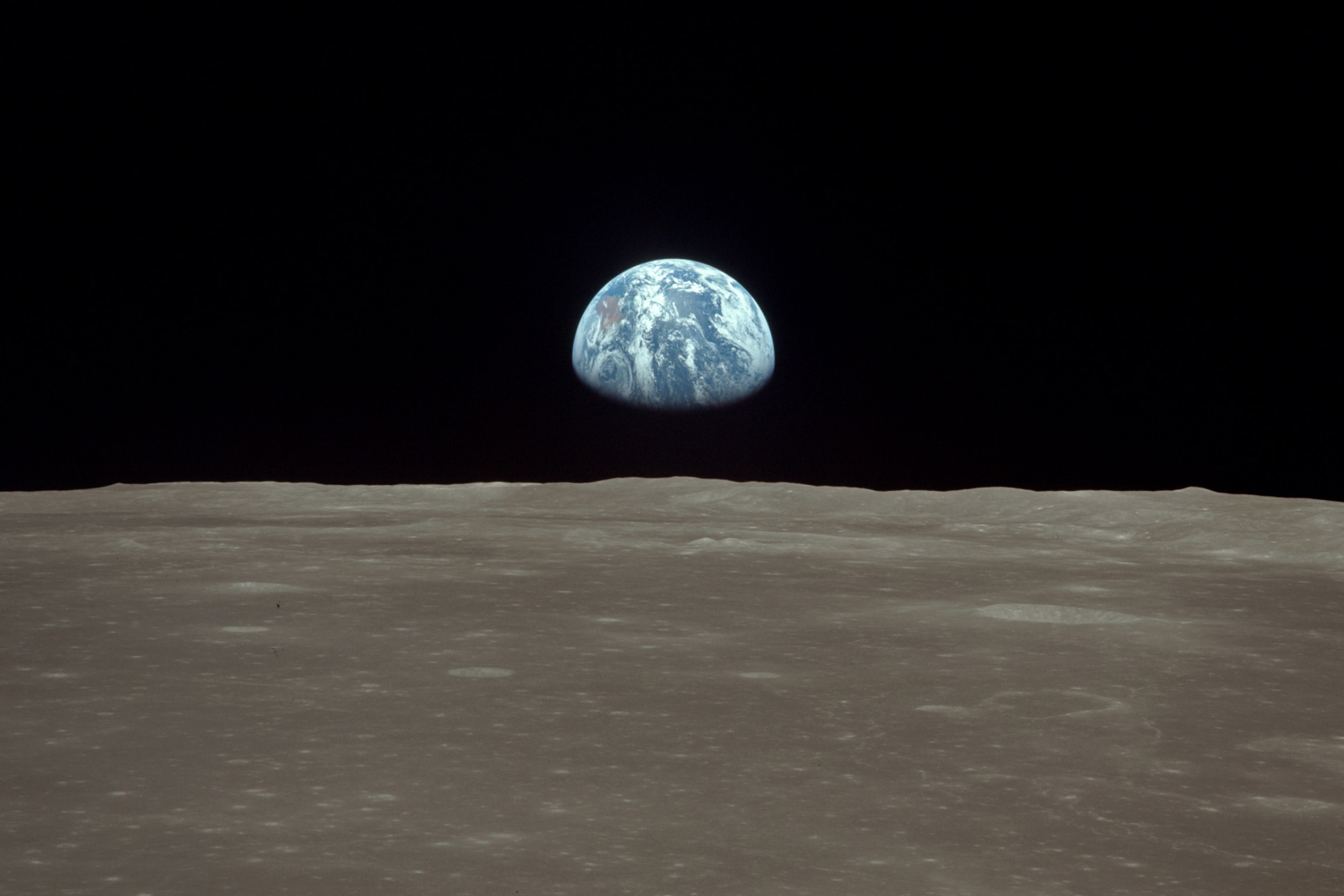 A trio of Harvard astronomers reflect on the impact of Neil Armstrong’s ...