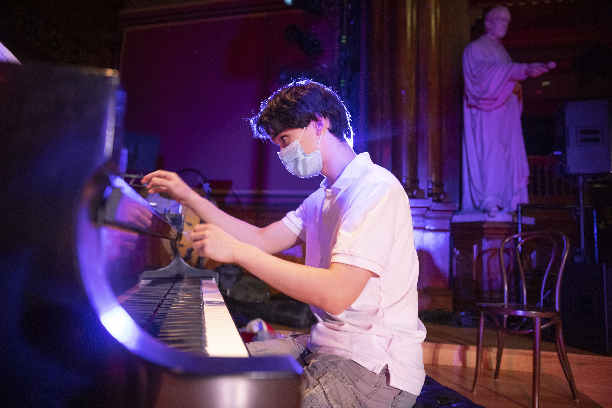 Dreams and classics come alive in ‘Nighttown’ — Harvard Gazette
